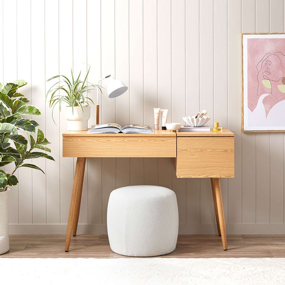 Leia Make-Up Table - Natural