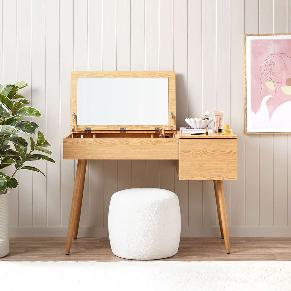 Leia Make-Up Table - Natural