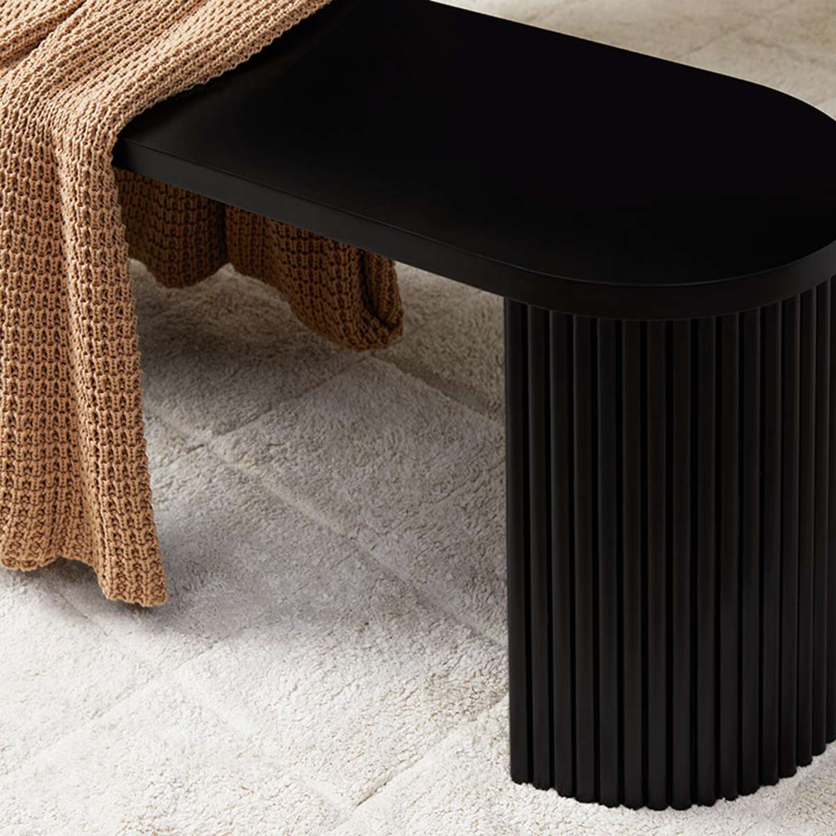 Eve Bench Seat - Black - Versatile Elegance