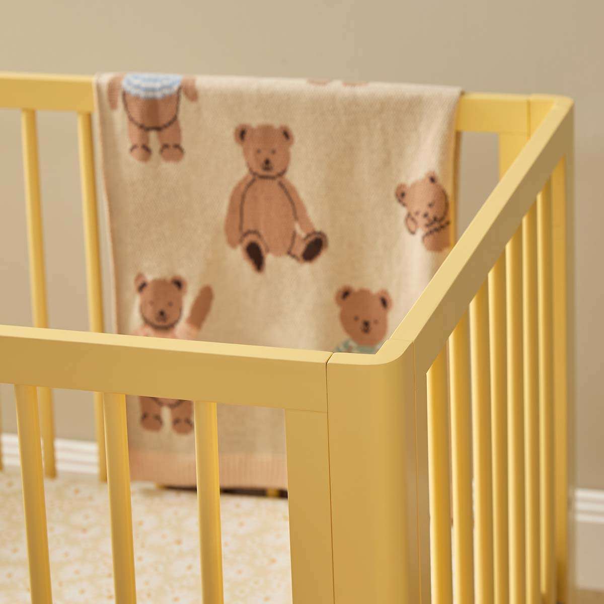 Maisie Scalloped Cot - Buttermilk | Stylish & Safe | Mocka
