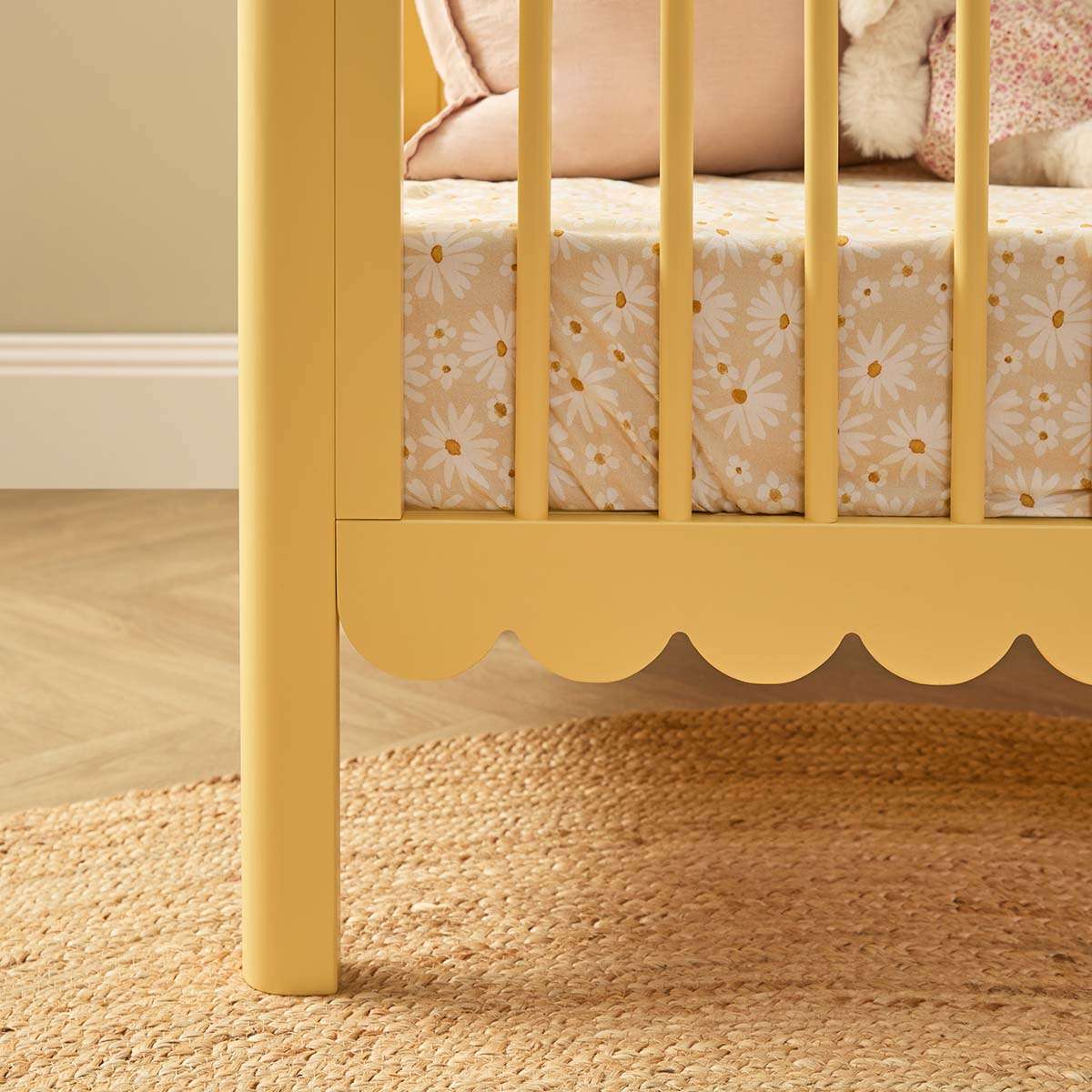 Maisie Scalloped Cot - Buttermilk | Stylish & Safe | Mocka